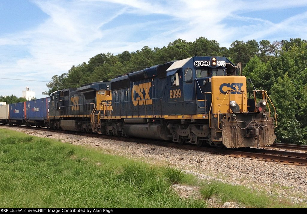 CSX 8099 and 7736 wait for green